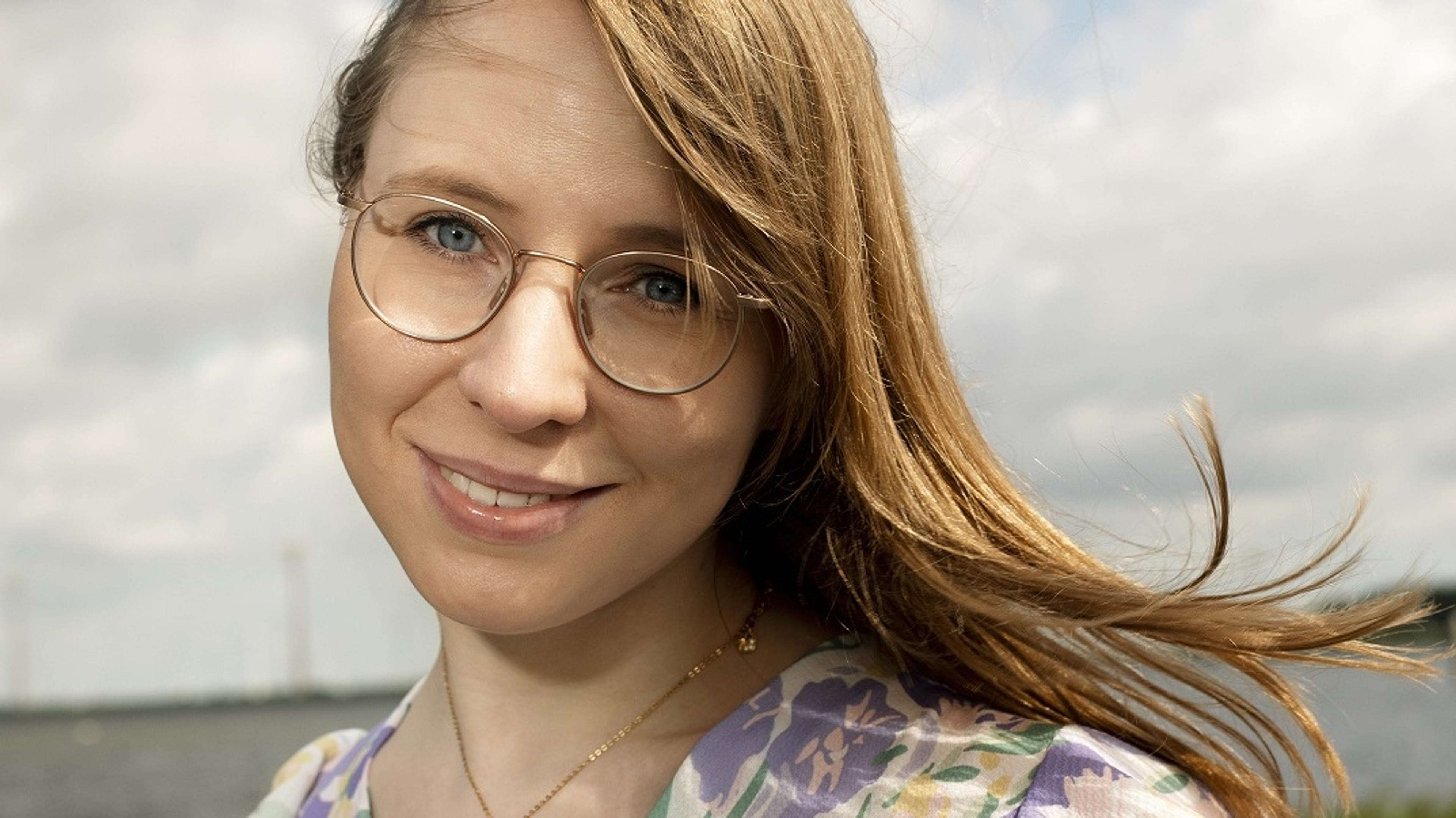 Petra werd misbruikt en schreef het boek Deere - EO