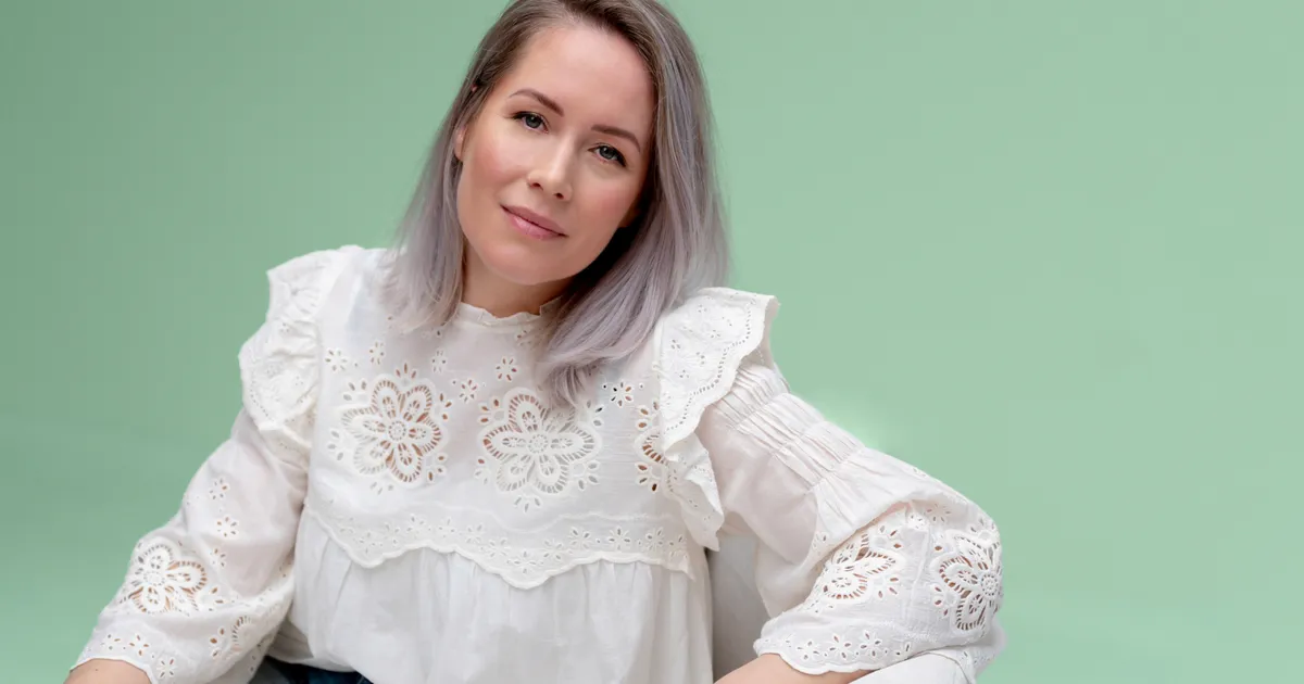 Niki verkoopt kleding van BN’ers met Niki’s Vintage - Meer EO