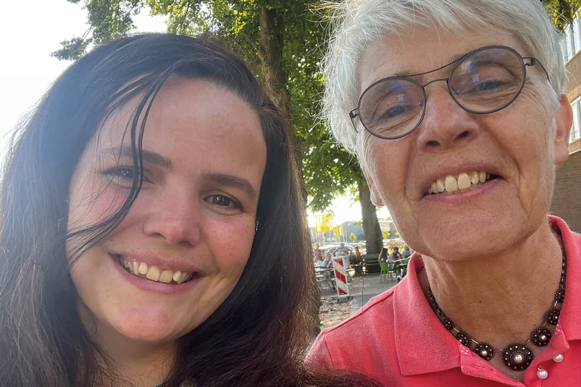 Andrea over levend verlies door de Alzheimer bij haar moeder - EO